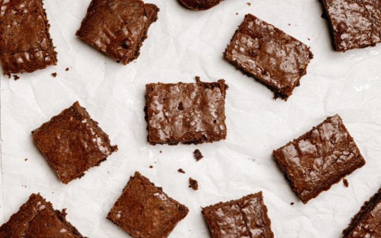 Top 15 Popular Australian Snacks Everyone Needs to Try